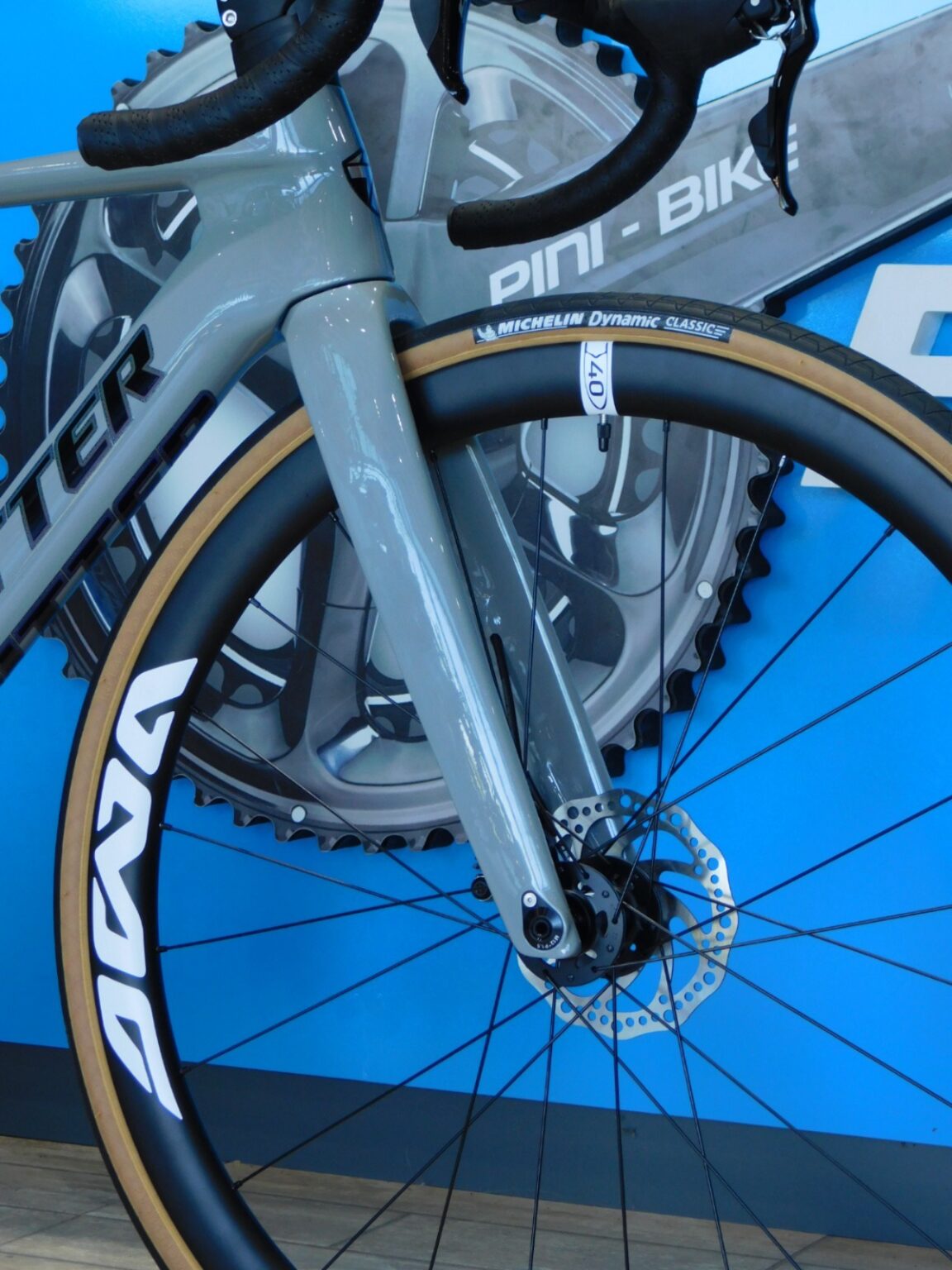 Bicicleta Twitter R10 PRO/ Transmisión Shimano 105 R7100 24 speed ...