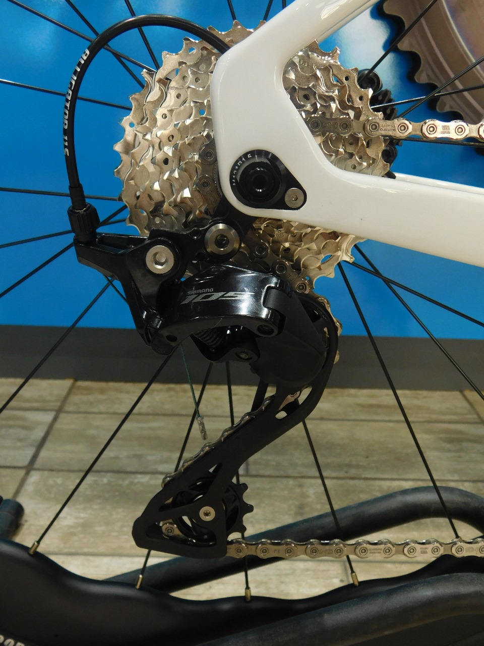 Bicicleta Twitter R10 PRO/ Transmisión Shimano 105 R7100 24 speed ...