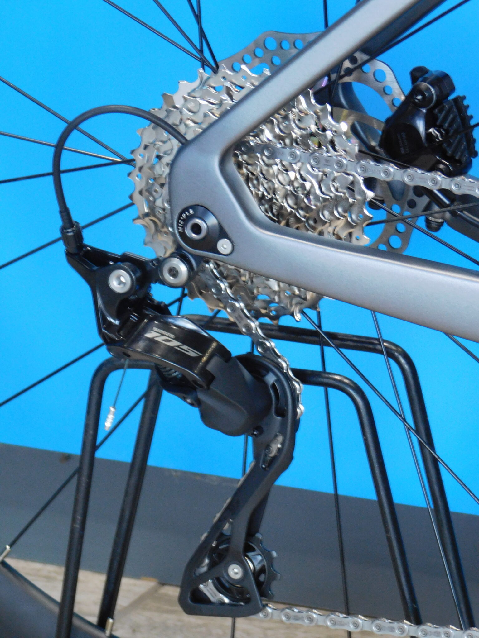 Bicicleta Twitter R10 PRO/ Transmisión Shimano 105 R7100 24 speed ...